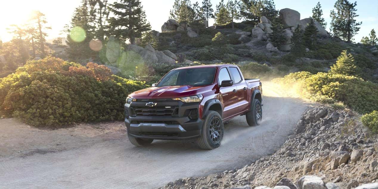 Compare the 2022 & 2023 Chevrolet Colorado - Emich Chevy near Denver