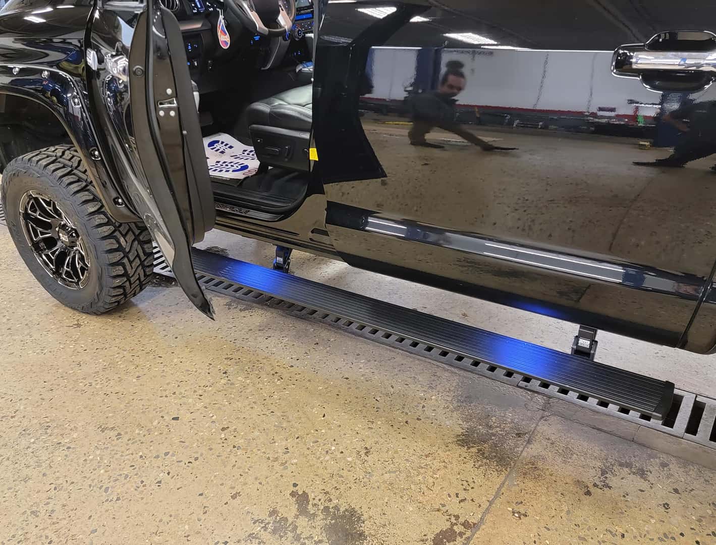 6” Rough Country Lift | Hanover Off-Road & Customs