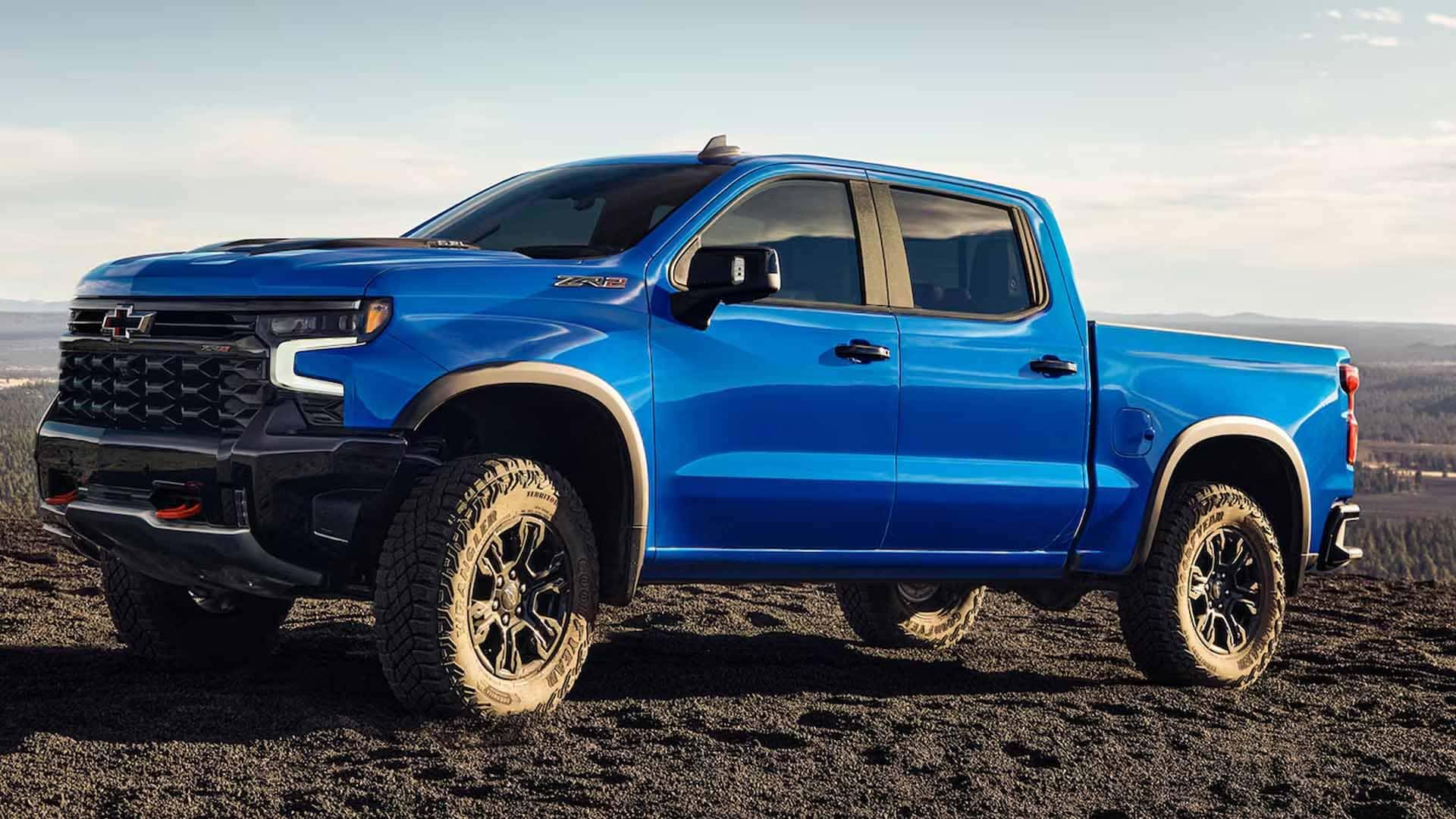 2025 Silverado 1500 Performance | Power and Efficiency