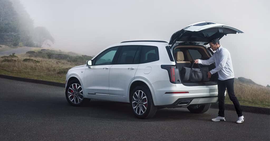 2025 Cadillac XT6 vs BMW X5: An SUV Showdown